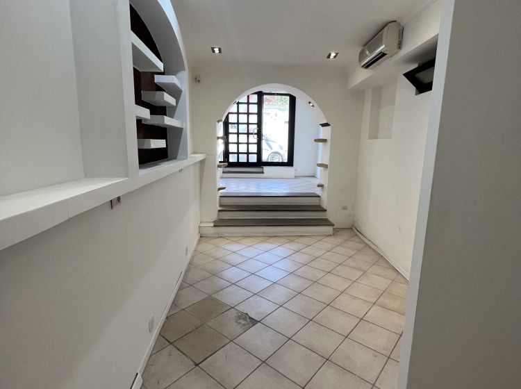 Negozio in vendita, via Ottavio Assarotti 2c, Monte Mario, Roma